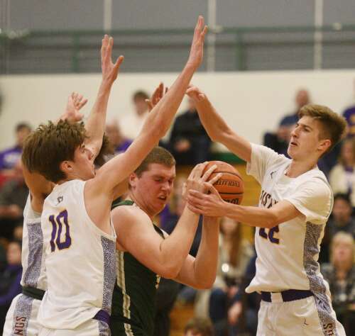 Rolling Meadows gets hot, shoots past Glenbard West