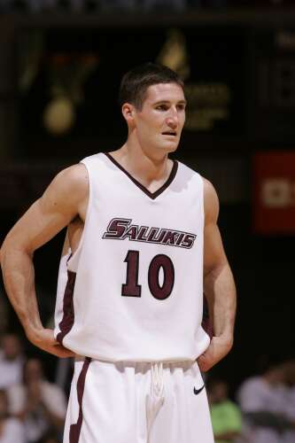 Southern Illinois letting go of ‘legendary’ Mullins is an odd decision