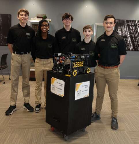 McHenry County robotics team advances to world competition